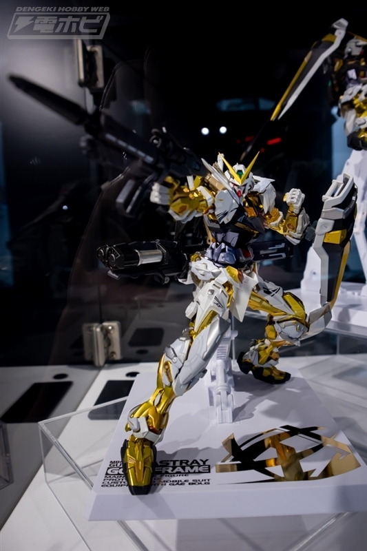 電撃ホビーウェブ on Twitter: "【週末の話題】『機動戦士ガンダムSEED ASTRAY』METAL BUILD ガンダムアストレイ ゴールドフレーム（オルタナティブストライク ...