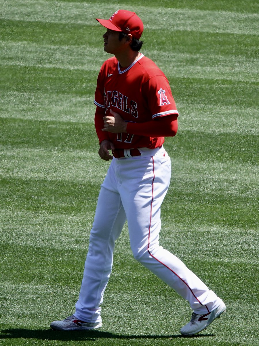 Full Count Mlb取材班 On Twitter エンゼルス・大谷翔平選手⚾️ 試合前に打撃フォームを入念にチェック👀 下半身の使い方の確認でしょうか 3者連発、5試合ぶり5号に
