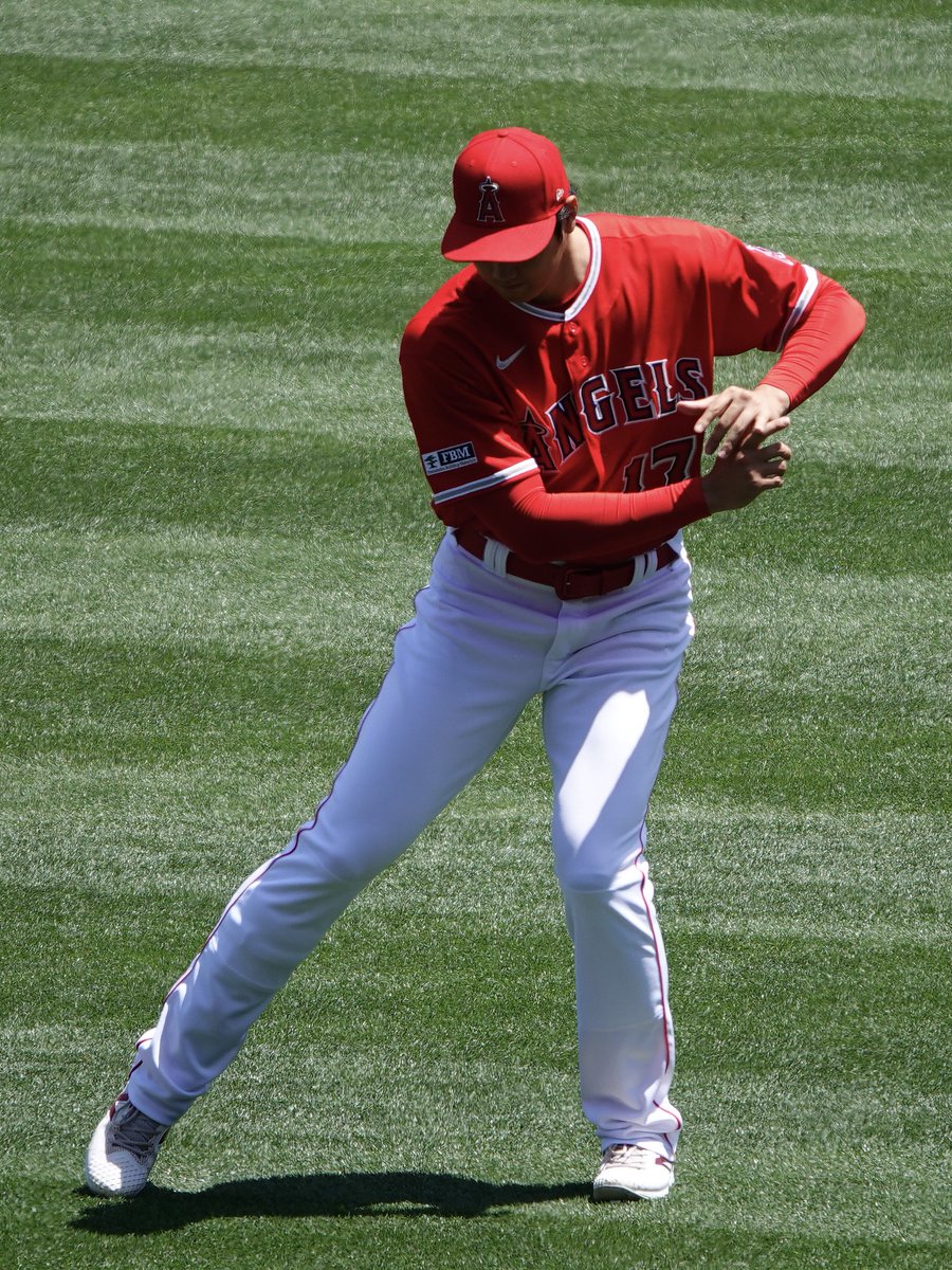 Full Count Mlb取材班 On Twitter エンゼルス・大谷翔平選手⚾️ 試合前に打撃フォームを入念にチェック👀 下半身の使い方の確認でしょうか 3者連発、5試合ぶり5号に