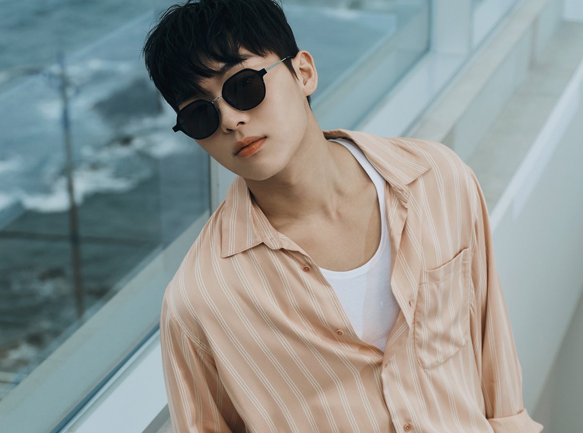 for hyunwook on Twitter: "MANOMOS X CHOI HYUNWOOK"