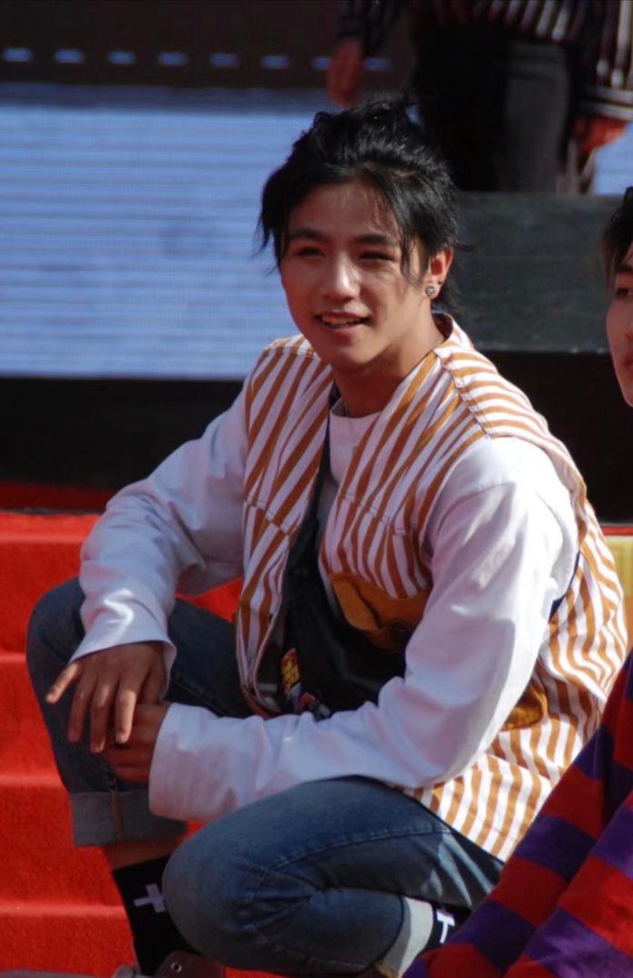 junm🐰owned王子浩🍀 RPm 🙏🏻 on Twitter: "Now, how did CEG tame Zihao? He's very cool and swag pre-CEG ...