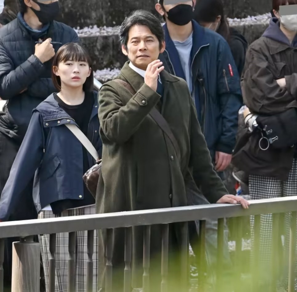 ハズキ on Twitter: "Itoh Sairi (28) and Oda Yuji (55) on the filming site of TV Asahi legal drama ...
