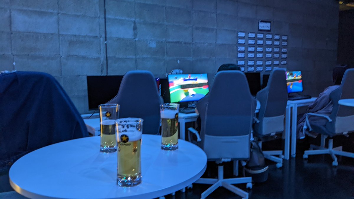 新潟 esports CAFE & BAR e-spopia on Twitter: "おはようございます。 昨日のプレオープン初日の様子です。 弊社菅原も大喜びで、鉄拳しておりました。 未 ...
