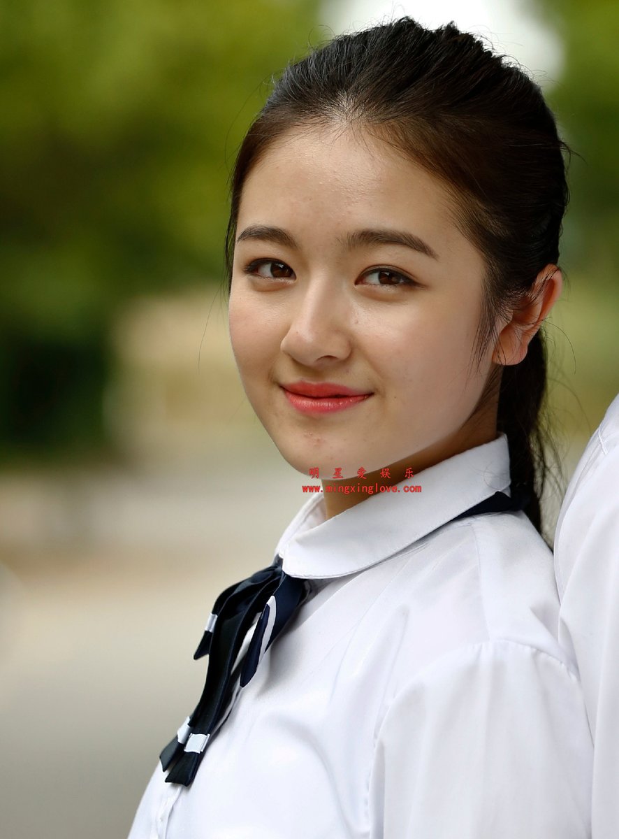 mingxinglove on Twitter: "#李兰迪 拍摄电视剧《你好旧时光》剧照花絮照片，性感短裙、放大可看清肌肤纹理，高清4K分辨率原图无修 #生图 下载 照相机型号 Canon ...