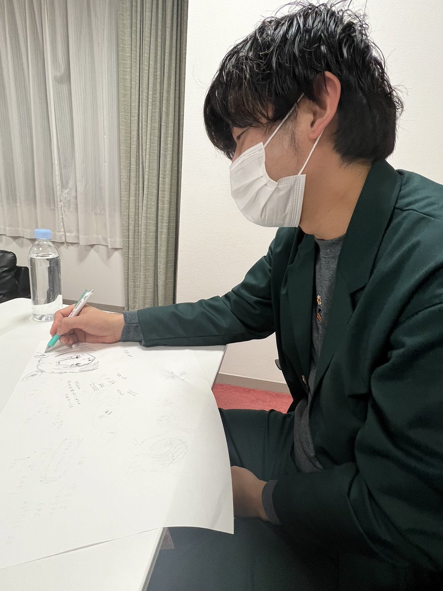 らむね 岡お絵描き芸人 On Twitter 今日は打ち合わせしてからyoutubeの撮影!いろいろ頑張らないとねー! ルックロックフェス にて無料配布していた 成瀬ロイヤル さんの