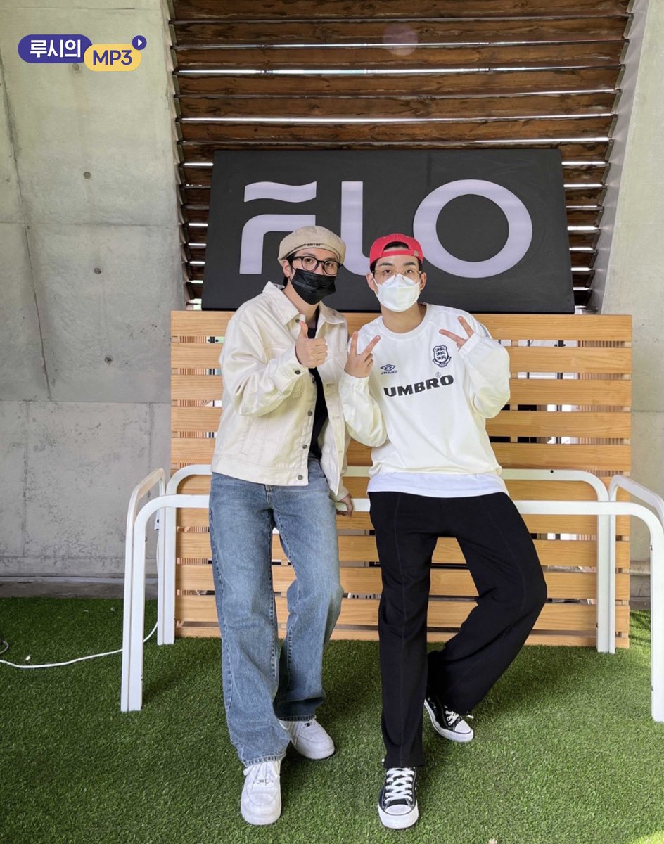 루델 ☺︎ on Twitter: "RT @flo_mp3: #루시 의 #MP3 비 톡톡 내린 오늘은 엽디(#최상엽) 신디(#신광일)와 취향 토론 나눠요☔️ 특히 먹는 얘기로 ...