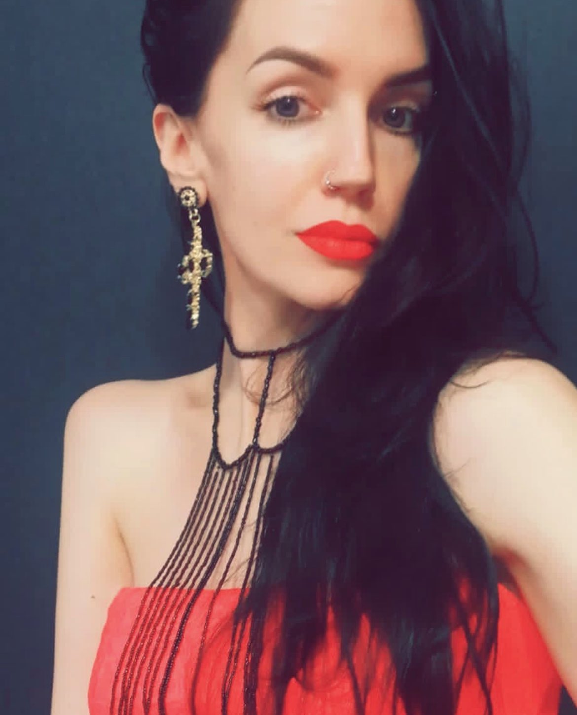 Julia Art on Twitter: "What's up folks?👋😁 #gothicgirl #tattoo #photograghy #metalgirl #redlips # ...