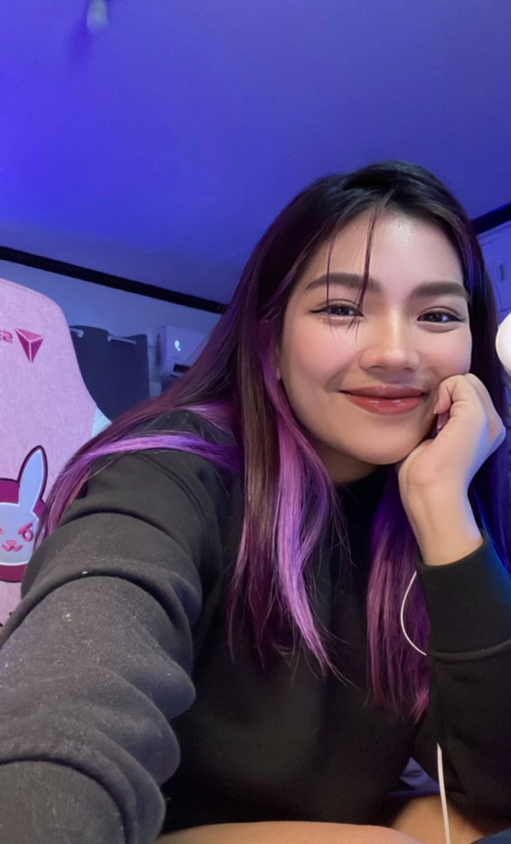 takawtv ♡ on Twitter: "IM LIIIIIIIVE COME SAY HI TO MEEE AND MY PURPLE HAIR 😜😝 http://twitch.tv ...