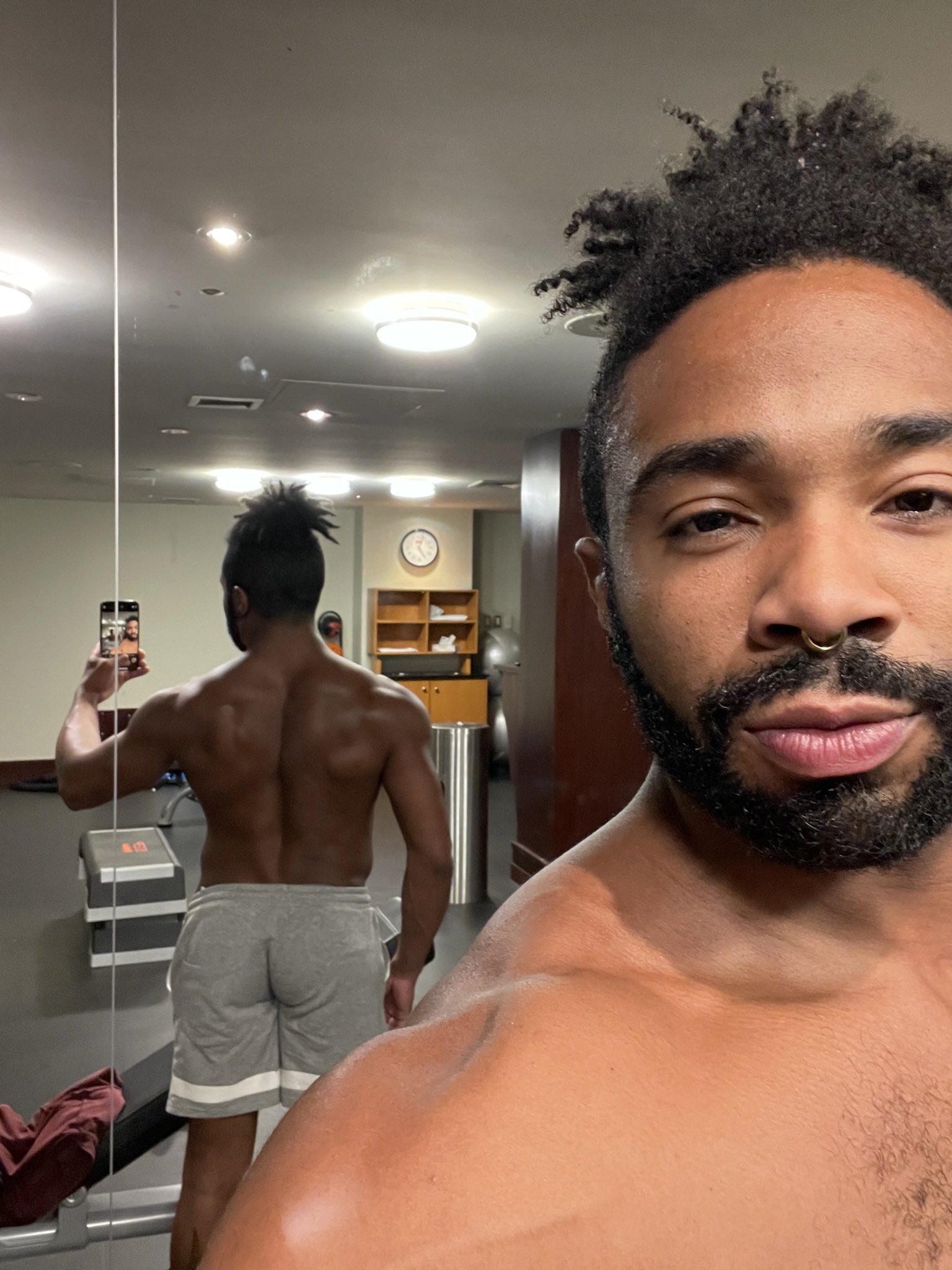 Fun-Size ATL(4/29) on Twitter: "The back is doing things! 😈 https://t ...