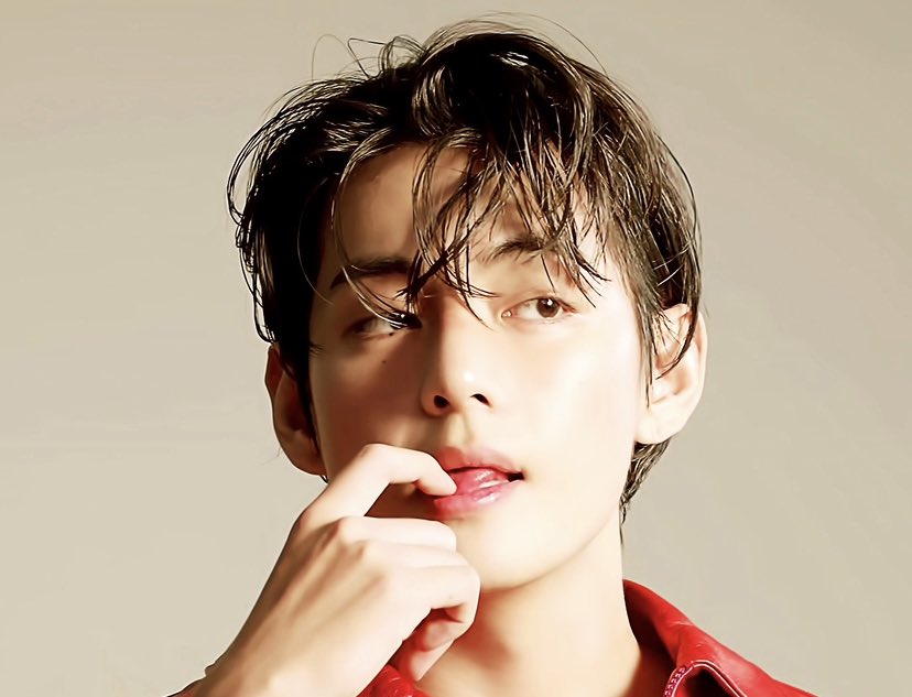 Kpopina On Twitter ڤي من Bts يُمدد سجلّهُ التاريخي؛ Sweet Night