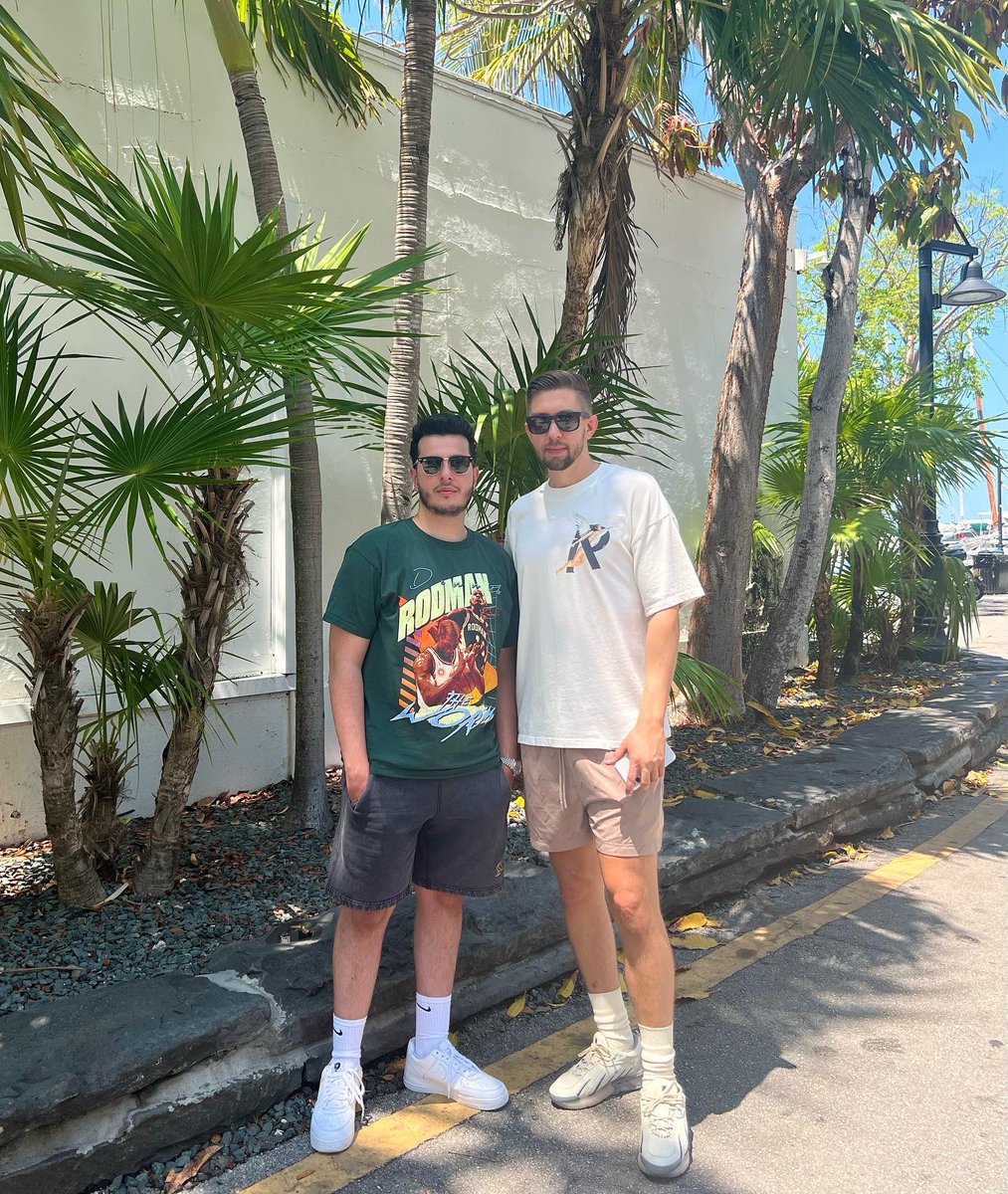 Kebun on Twitter: "On Island Time with my NY Steppa"