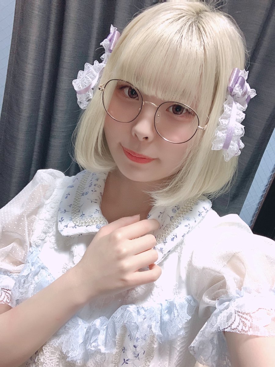 しらたまちゃんキミニハネ🐈🥚🪽 On Twitter おはよ🥚 雨も傘もやだけどがんばってきたよ🪽 今日はやる気が出たら映画観に行こうと思ってるんだ、行けるかな〜? おすすめの映画教えてー!