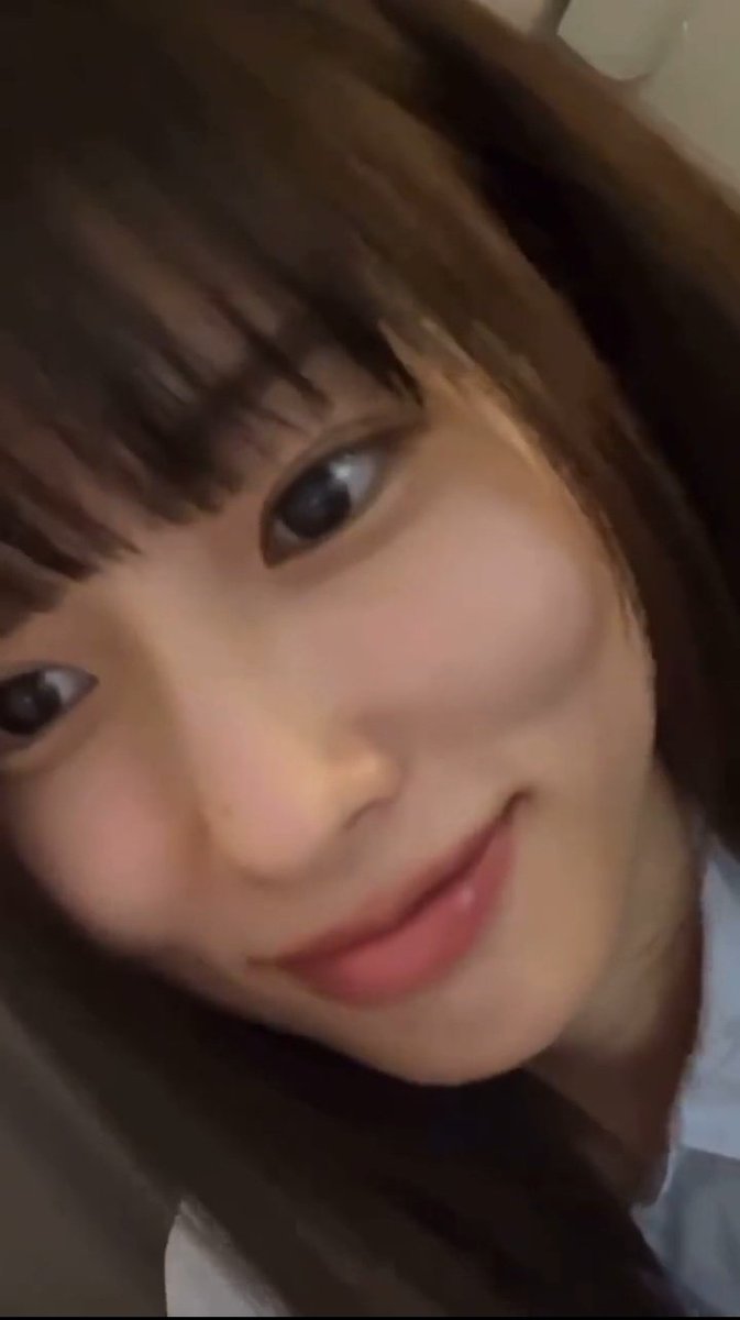 hyewon pics ☁️ on Twitter: "hyewon's bangs..SO CUTE! 💗😭"