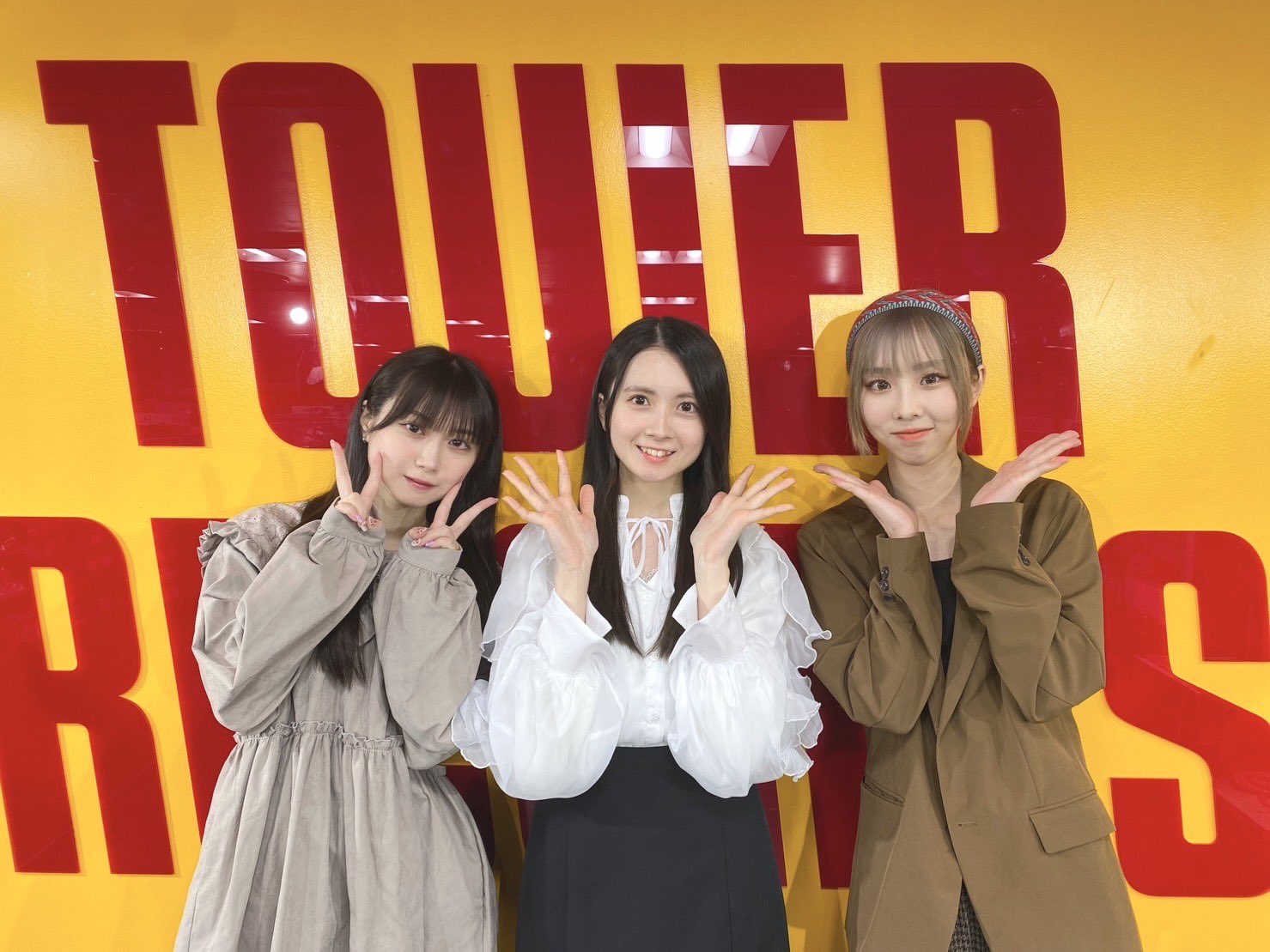 AKB48公式 on Twitter: "／ CDショップ6店舗💿 CDお渡し会スタートしました ️🎉 \ 公式Twitterでも 随時写真をお届けします📸💕 タワーレコード錦糸町パルコ店さん ...