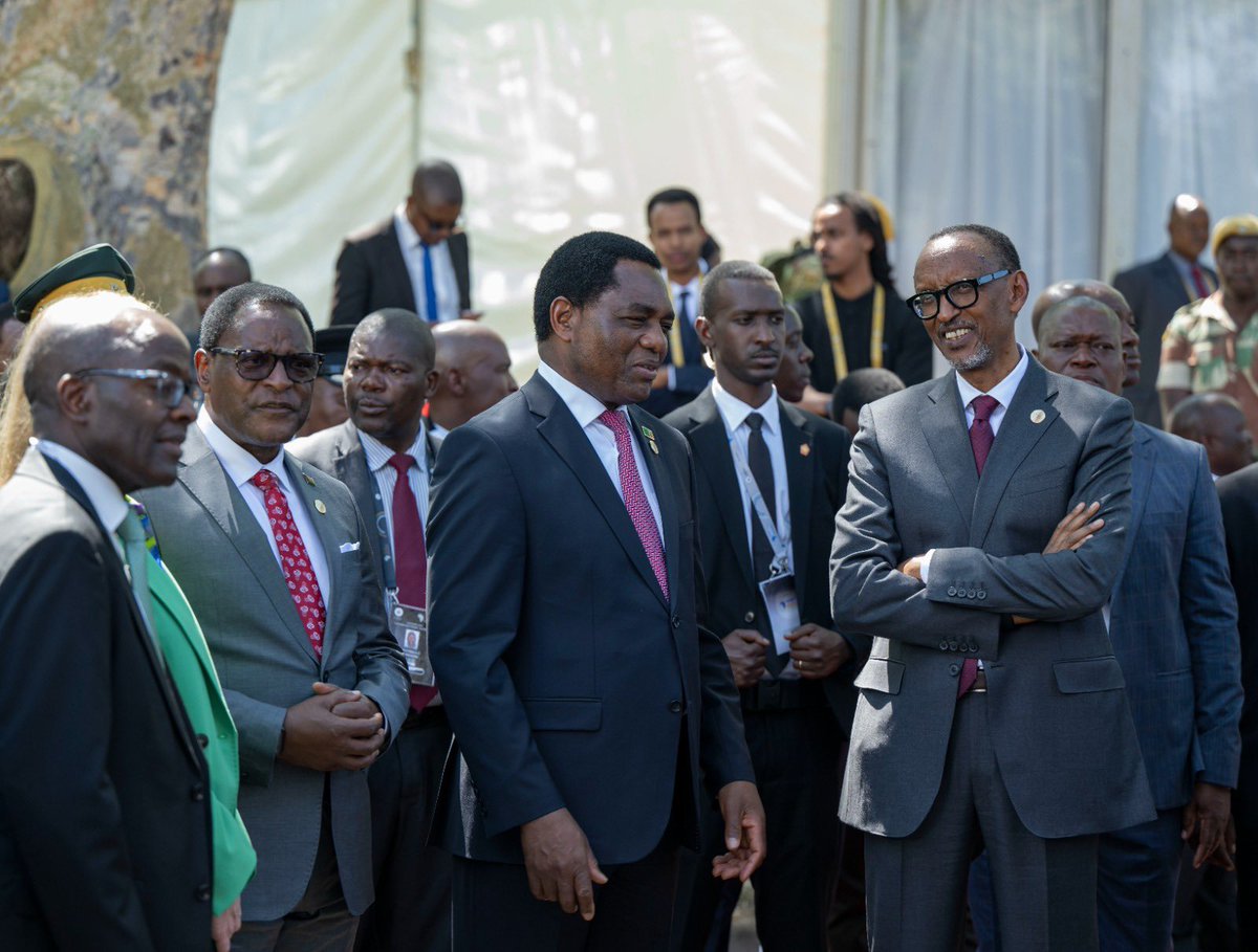 Presidency | Rwanda on Twitter: "President Kagame has arrived in Victoria Falls, Zimbabwe where ...