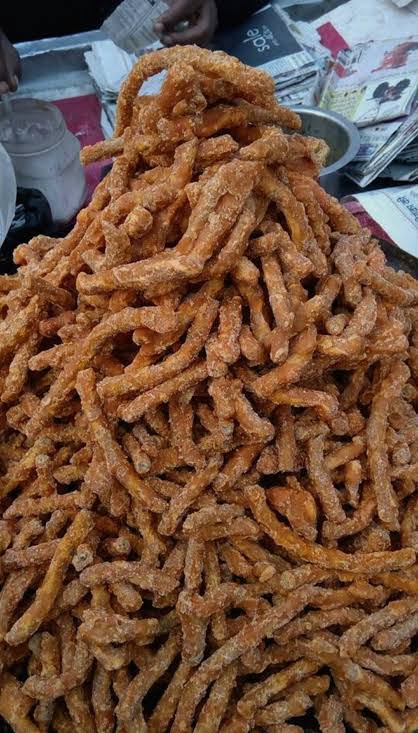 10 Delicious Sweet Dishes from BIhar 1. Thekua - Thread from Desi Thug ...