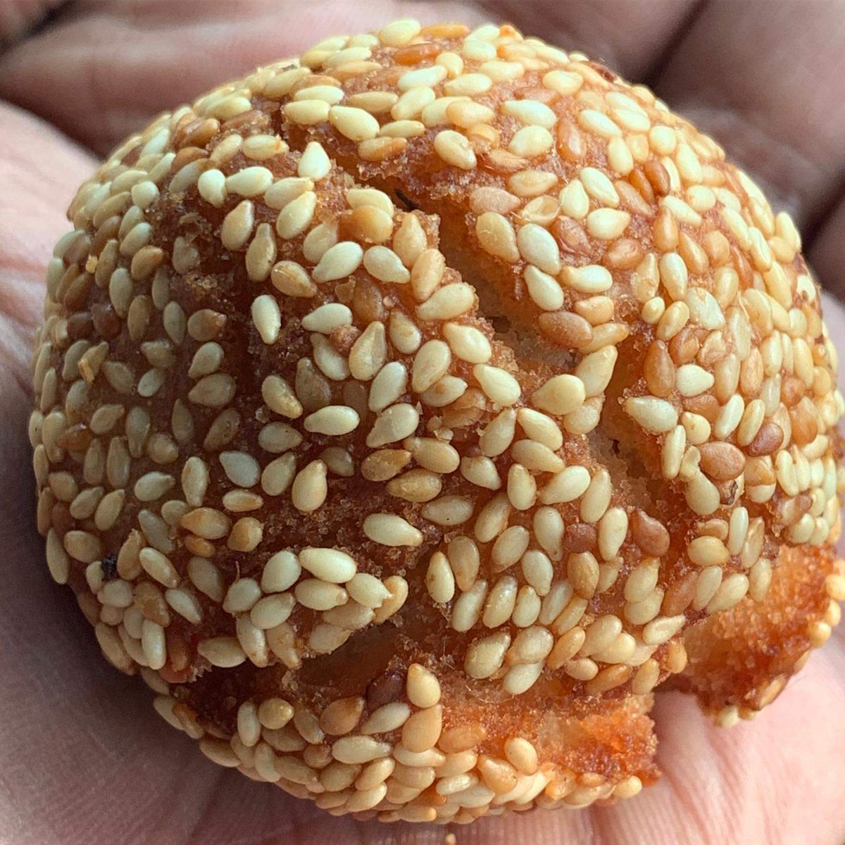 10 Delicious Sweet Dishes from BIhar 1. Thekua - Thread from Desi Thug ...