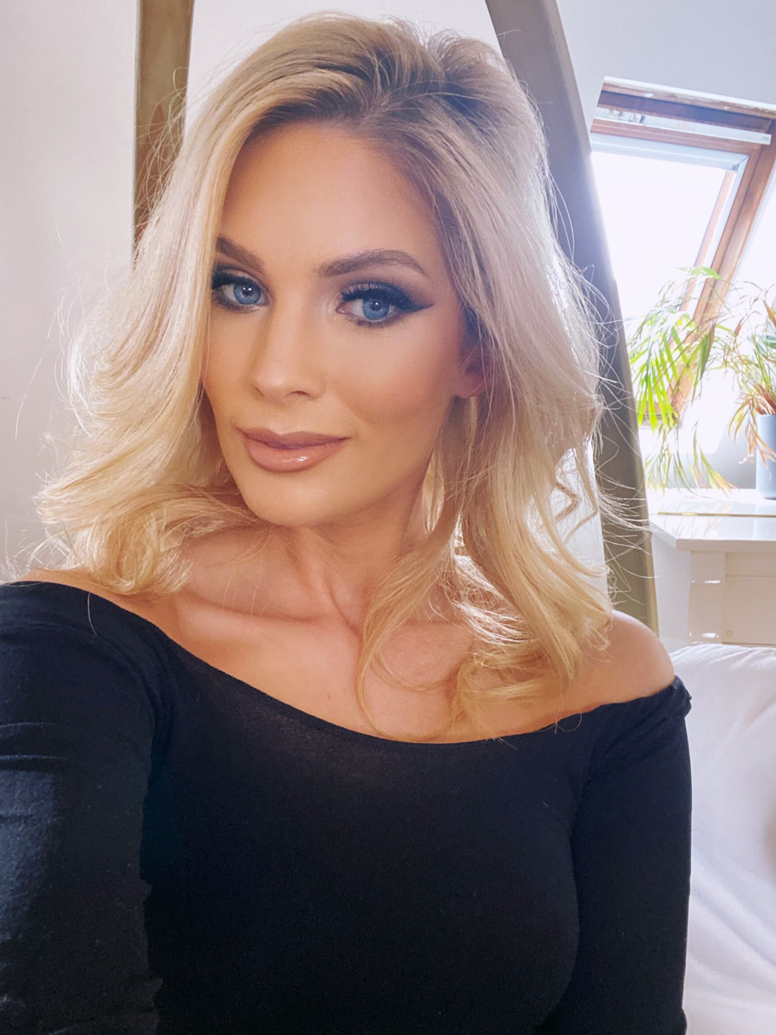 TW Pornstars - 2 pic. Candee Licious. Twitter. Shooting for @GirlsDeep_com 💎 @brillbabesxxx 💎😘 ...