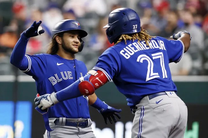 Royal 👑 on Twitter: "MLB 4/26 Adolis Garcia o1.5 (+110) Bichette o1.5 (-110) Vladdy o1.5 (+100 ...