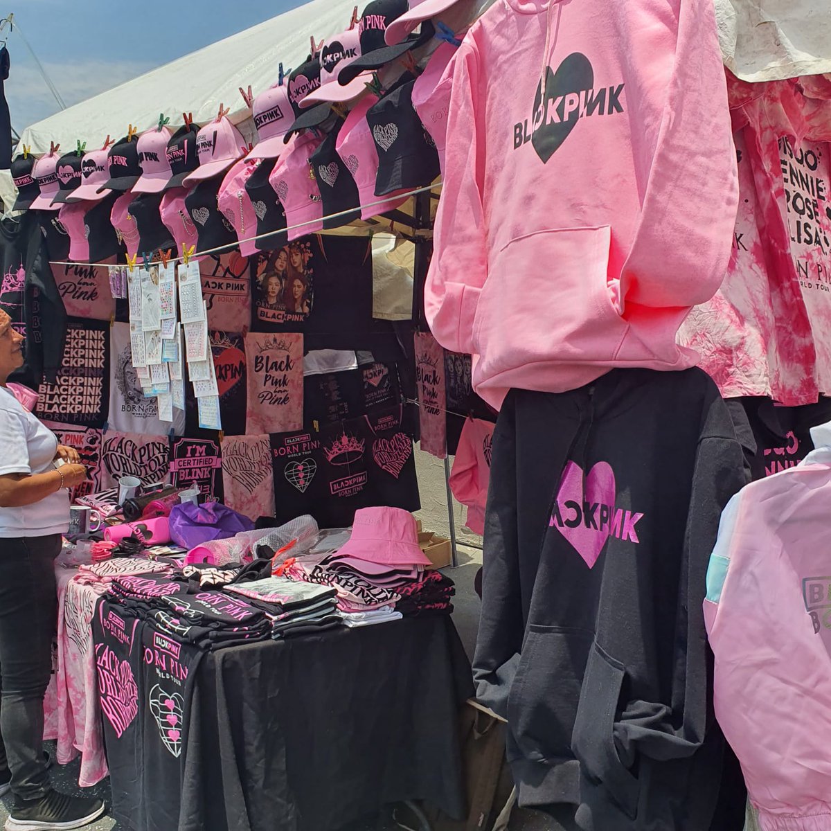 Blackpink MÉxico UniÓn On Twitter 🇲🇽 Merch No Oficial De Blackpink En El Foro Sol Mexico Is