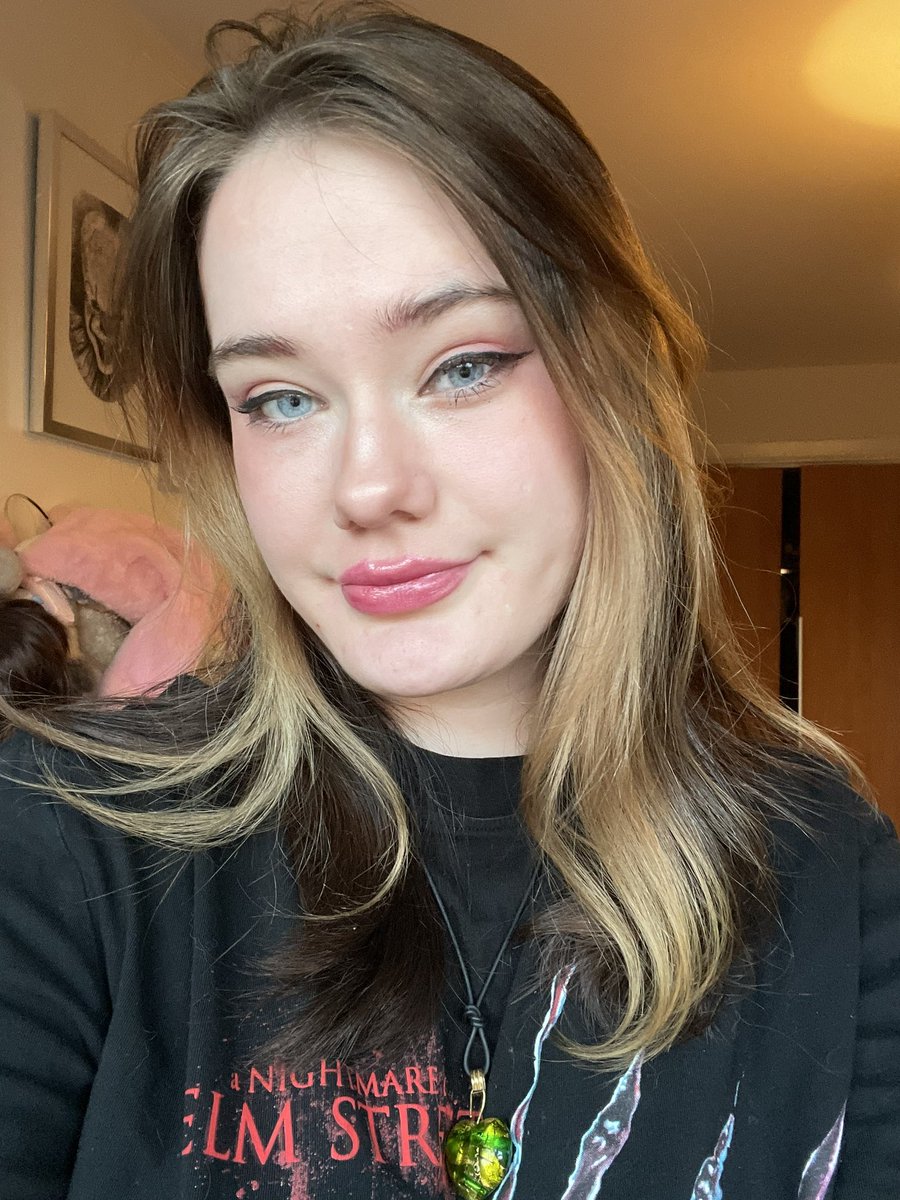 Eve ππͺ On Twitter Happy Lesbian Visibility Week As A T Heres Me Being Cute π«Άπ