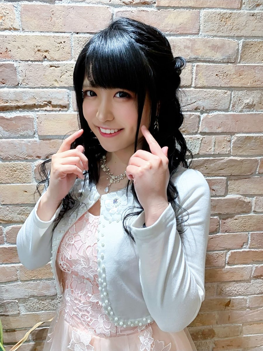 冬月みぃな On Twitter おはみぃなです。気管支炎の咳で夜中全く寝れず。腹筋が鍛えられますね!