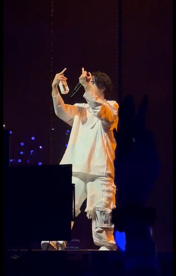 One Direction Middle Finger