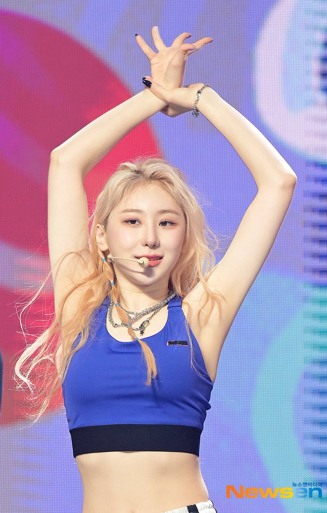 Kstyle on Twitter: "【PHOTO】DreamNote、DRIPPIN、IZ*ONE出身イ・チェヨンら、4/26放送「SHOW CHAMPION」に出演 https ...