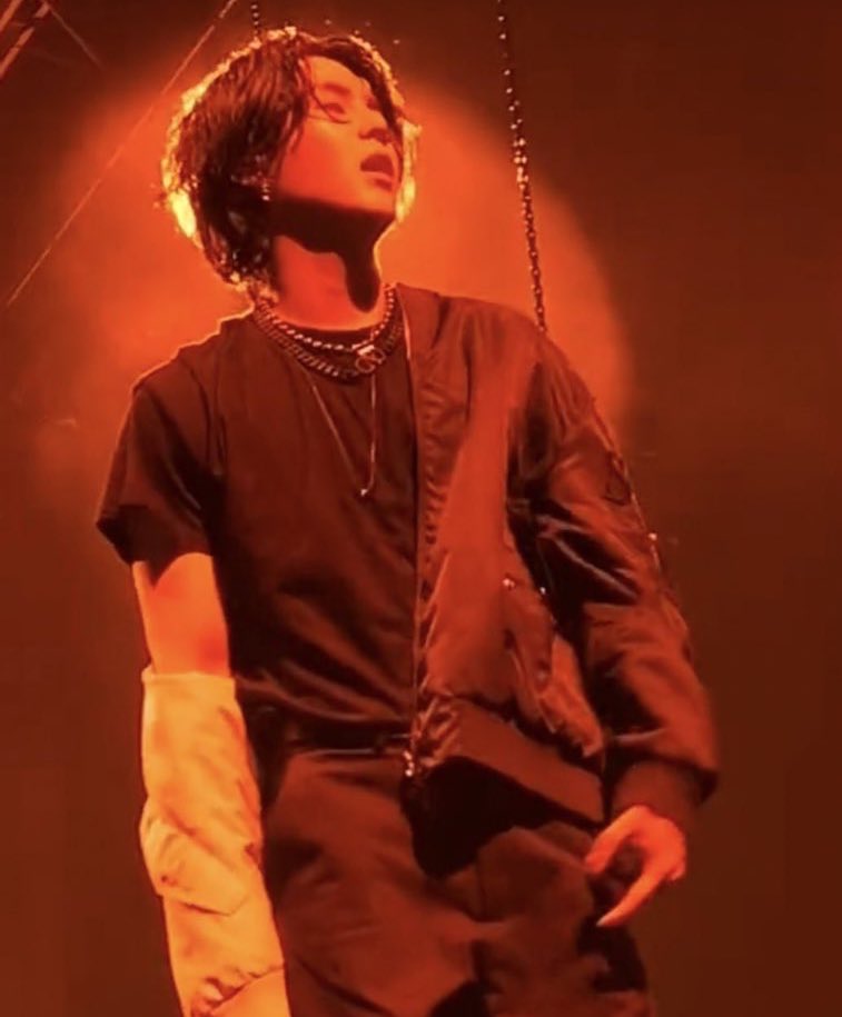 Pop Base on Twitter: "The crowd for BTS' Suga’s first-ever solo concert. https://t.co/fqq8OUmh9n ...