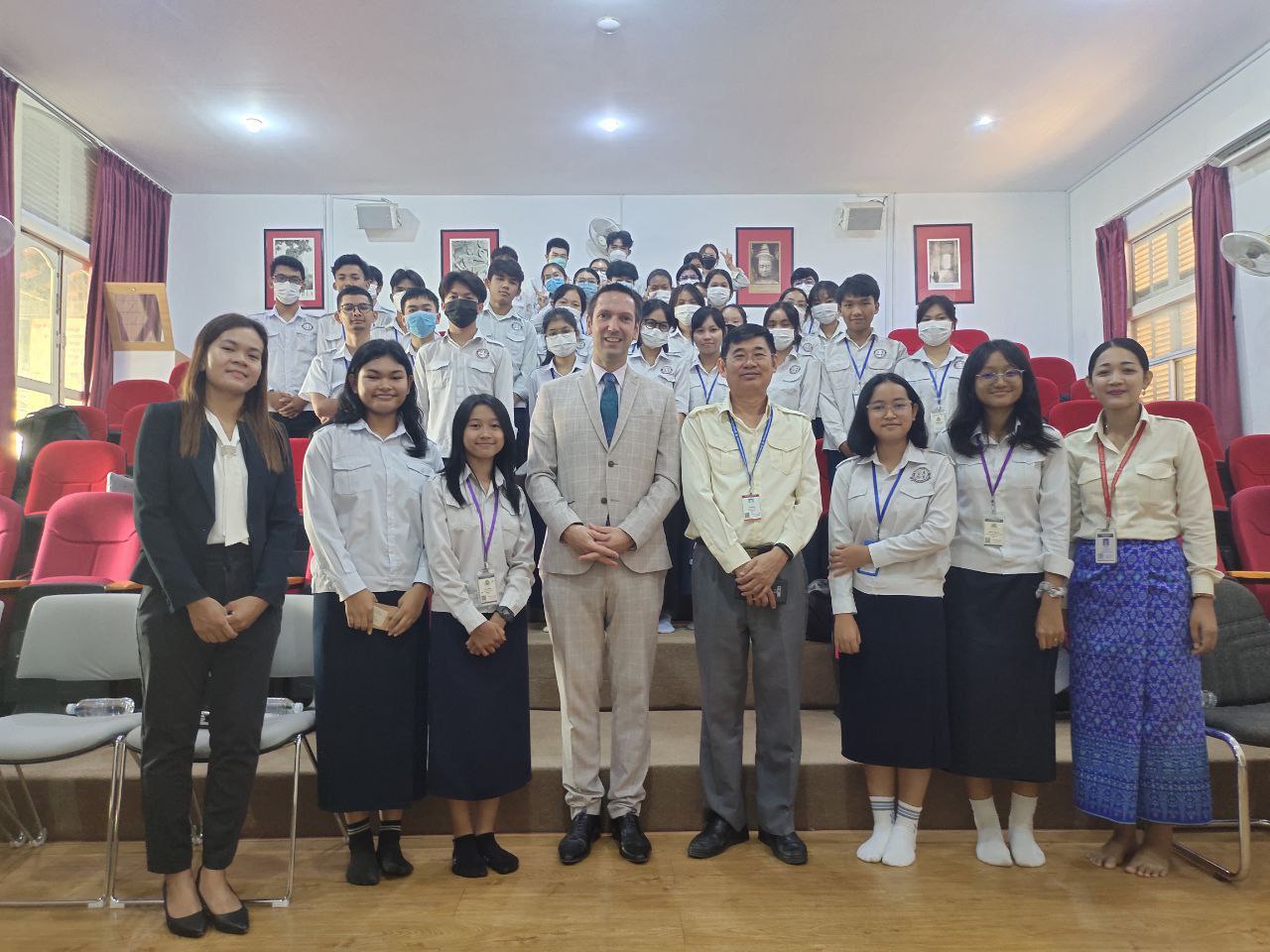 UK in Cambodia🇬🇧🇰🇭 on Twitter: "Today is International Girls in ICT Day! Last week, pupils at ...