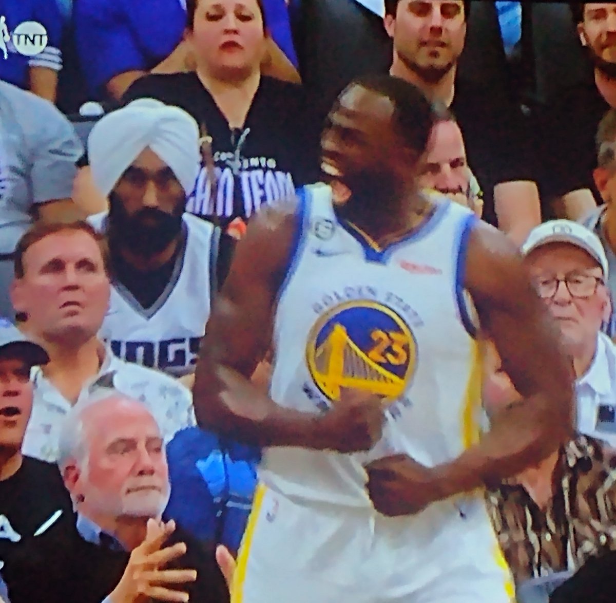 GSWL🤴🏻🤴🏻🪓 on Twitter: "GOLDEN STATE WARRIORS. 3-2. UN PASITO MÁS. 🤴🏻🤴🏻🤴🏻🪓"