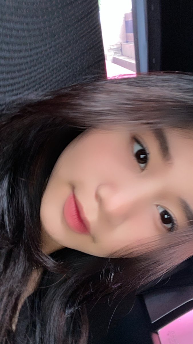 Alya Amanda on Twitter: "hii siang, lagi apa?"