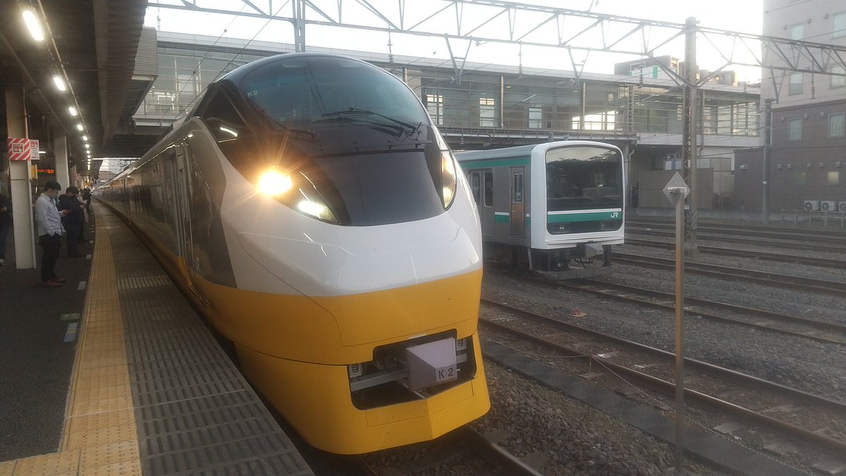 Kazuya on Twitter: "4/27(木)勝田駅にて 回8725M KY出場回送E657系K2編成10両 ※フレッシュひたちリバイバルカラーイエロージョンキル 勝田駅でイエロー ...