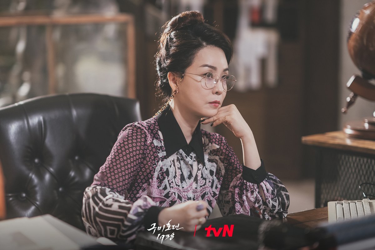 tvN drama on Twitter: "1938년을 접수할 반가운 신스틸러들🌟 시즌 1에 이어, 이번에도 캐릭터 '착붙' 완료👌🏻 이들이 이연과 함께 그려나갈 이야기는 ...