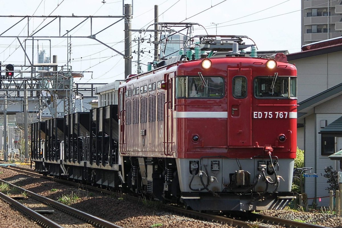 みっちょん on Twitter: "一年前の今日 バラスト散布を終えて戻って来たED75 767+ホキ800×4Bを撮影していました。"
