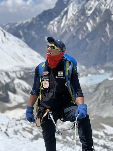 First Indian Man To Climb Mount Everest Colonel Jamwal Aims To Be