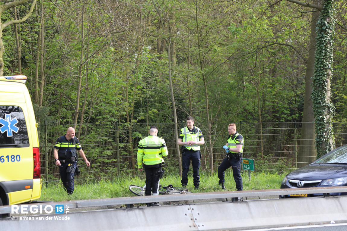Regio15.nl on Twitter: "Fietser gewond bij ongeval op de #N44 #Wassenaar, op de rijbaan richting ...