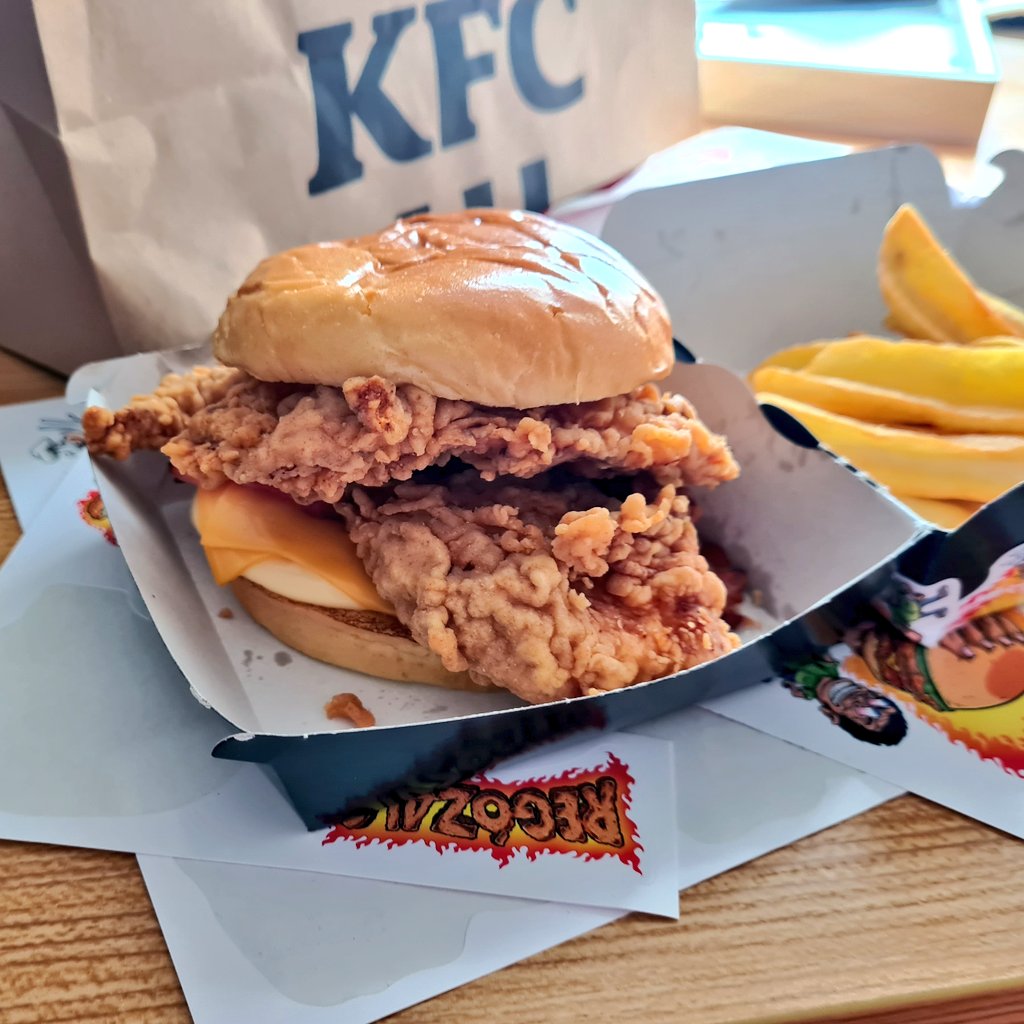 KFC on Twitter: "confirmo que pica como un demoño 😈"