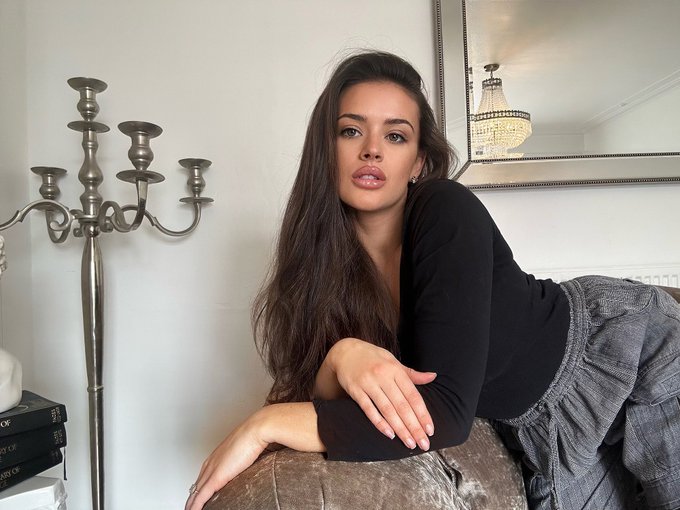 TW Pornstars - BROOK AMELIA WRIGHT. Pictures and videos from Twitter.