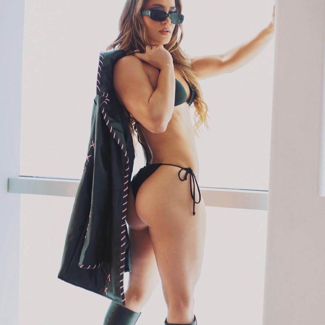 Dirty WWE on Twitter: "Holy shit Aliyah!"