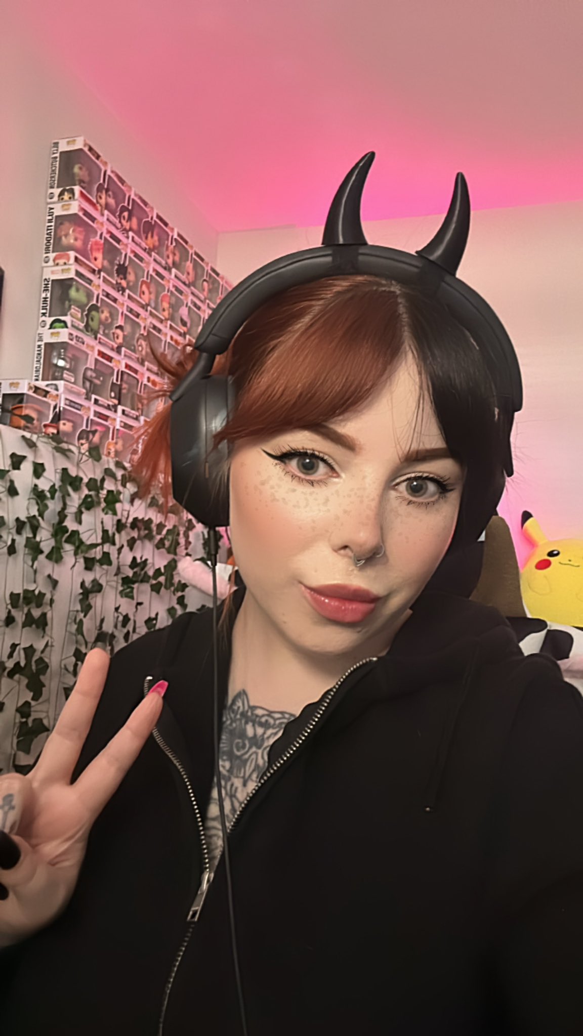 TW Pornstars - 𝖙𝖊𝖕𝖍𝖎𝖊🔮. Twitter. Live on twitch 🥰. 6:56 PM - 27 Apr 2023