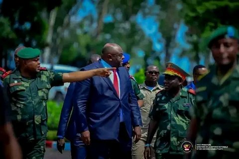 Congo Nouveau on Twitter: "#RDC🇨🇩: Après la réunion de La Défense, le #VPM de la Défense ...