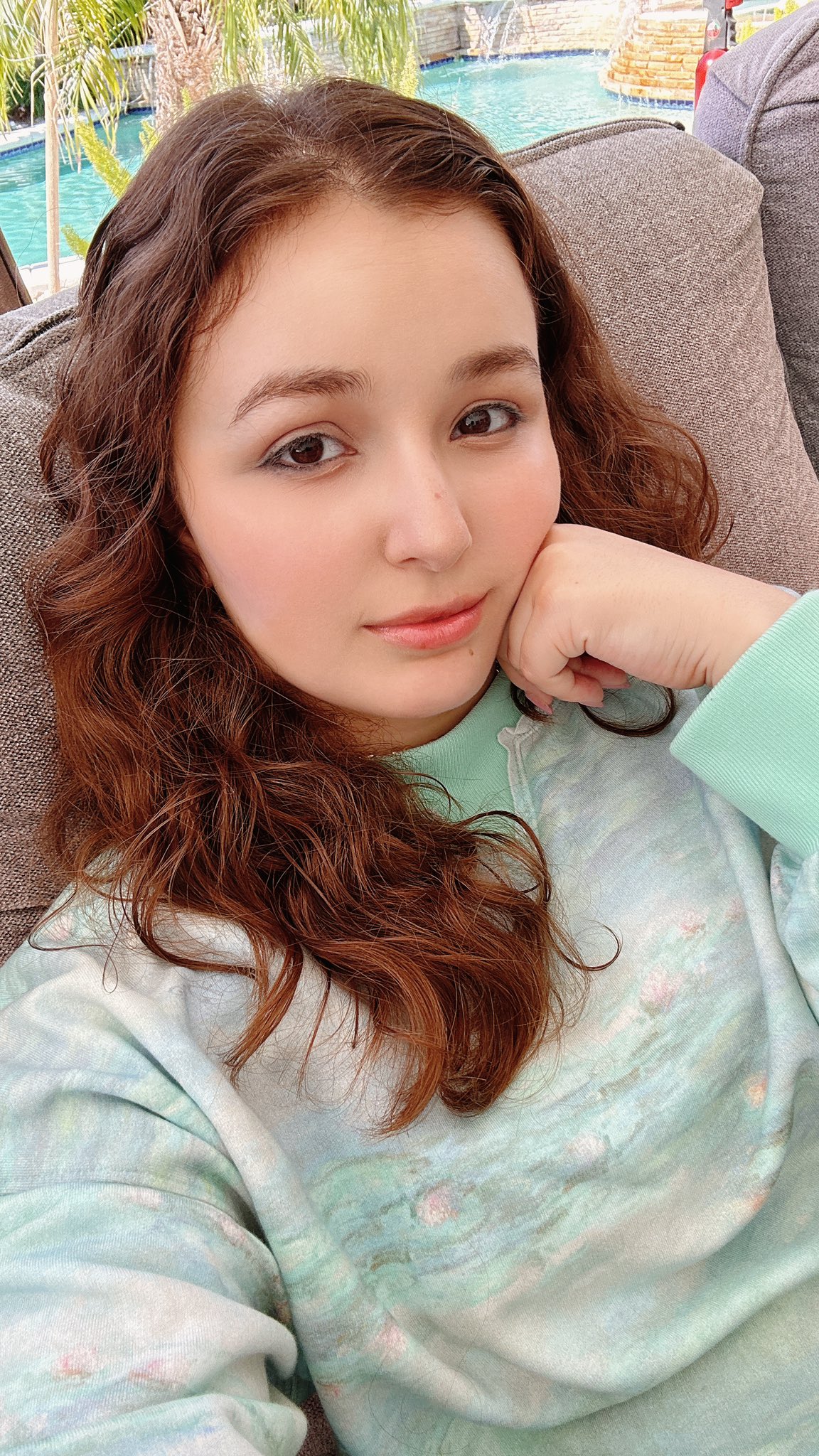 Leana Lovings 💕 on Twitter: "First I’m sweet, then I’m spicy. Come see what’s going on on my ...