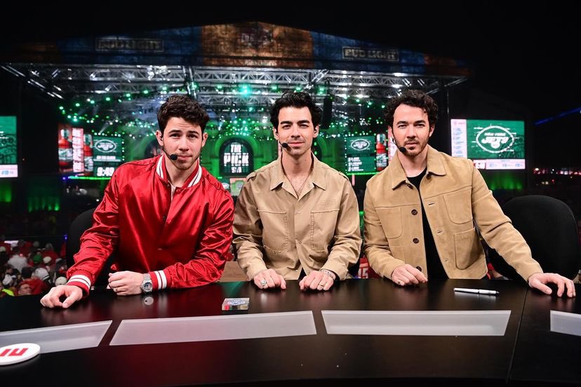 Jonas Brothers News on Twitter: "📸 Jonas Brothers via instagram: “Congrats to all of the players ...