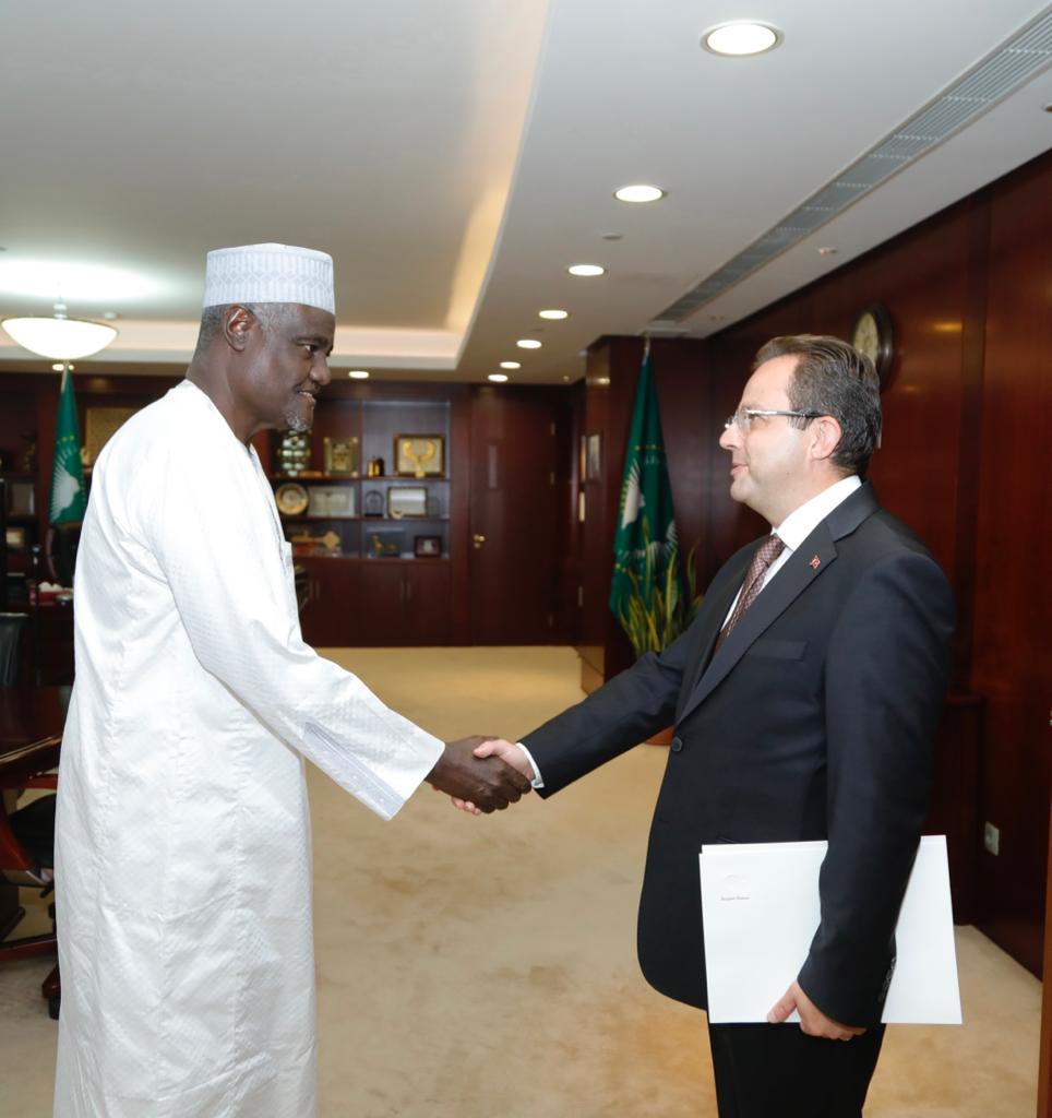Africa Updates on Twitter: Africa Updates on Twitter: