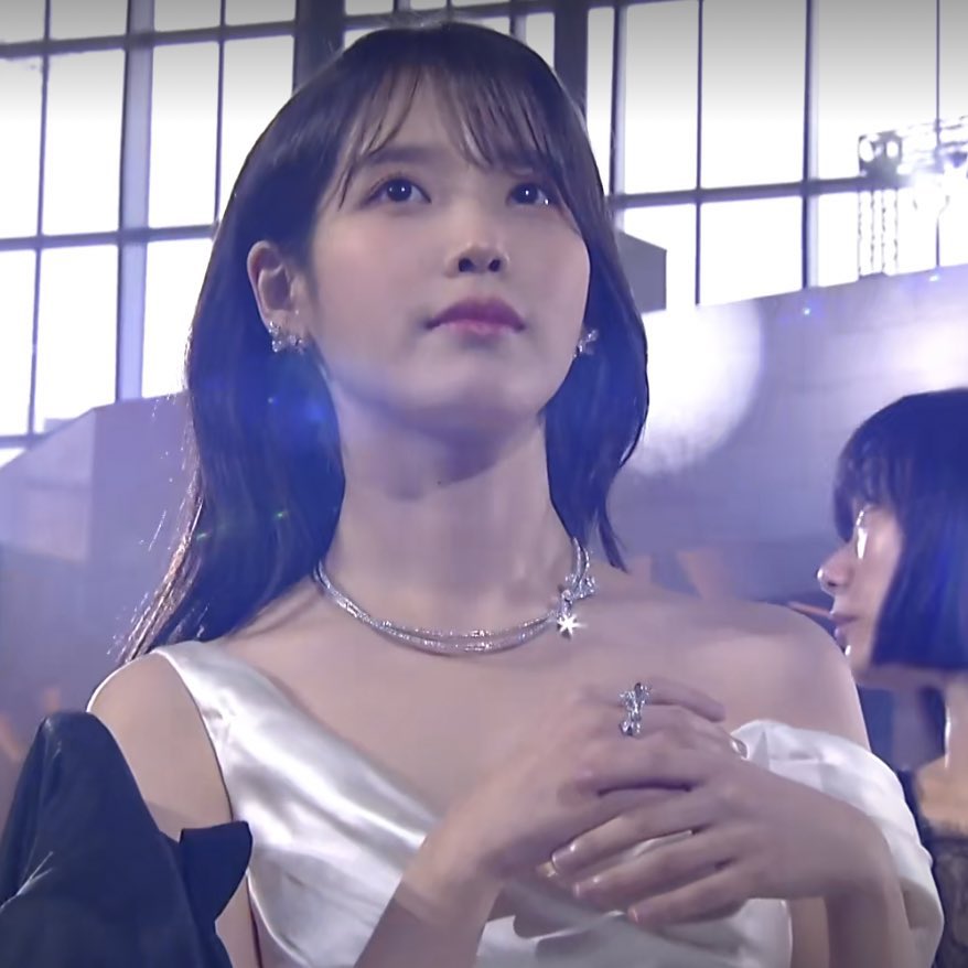 [不科學] iu大到就跌出黎 | LIHKG 討論區