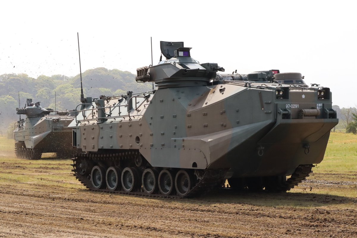 Объект on Twitter: "AAV-7"