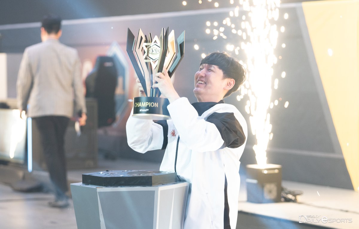 kenzi on Twitter: "ASL S15 Winner JyJ @afreecaTV_gl @CallMeTasteless @Artosis"