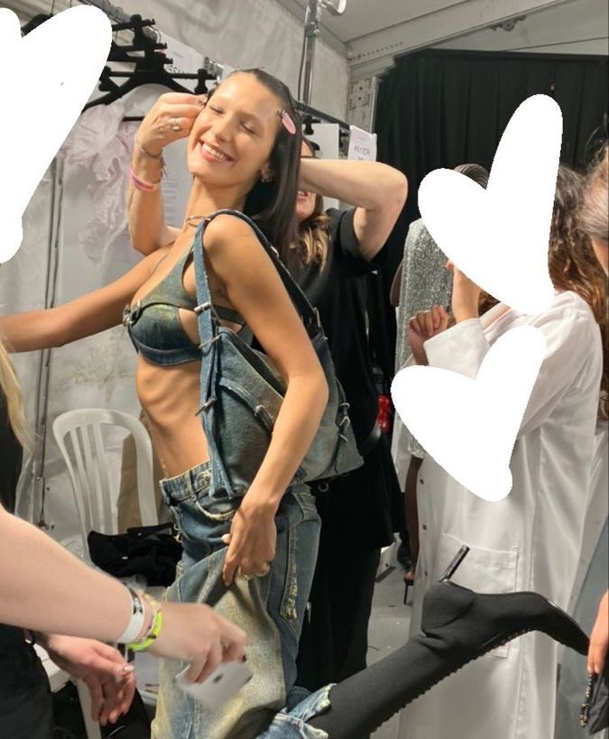 maría on Twitter: "bella hadid - givenchy backstage."