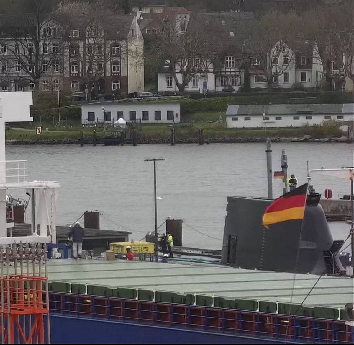 WarshipCam on Twitter: "Future Republic of Singapore Navy Invincible-class Type 218SG submarine ...